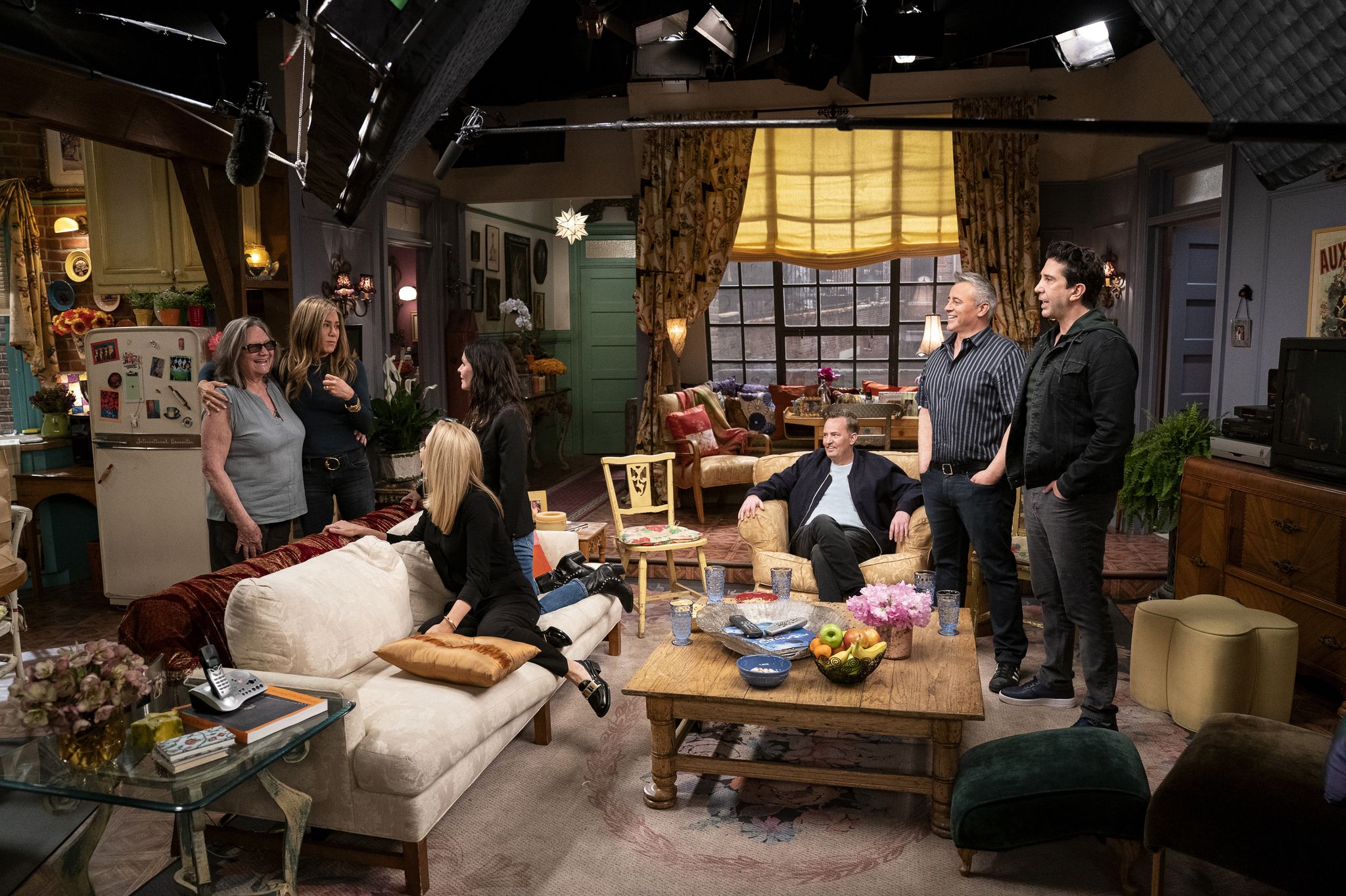 Production Stills - CCO-006 - Courteney Cox Online - Photo Gallery