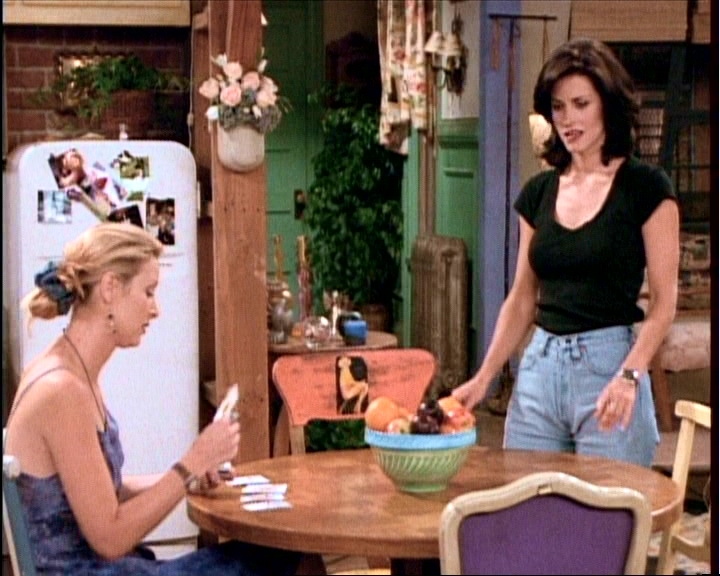 2x01 - The One with Ross's New Girlfriend - friends-201-045 - Courteney ...