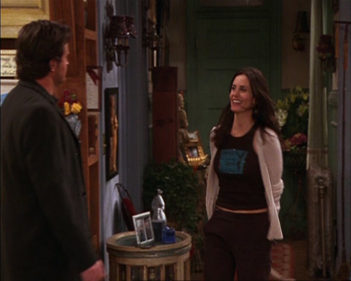 8x13 - The One Where Chandler Takes a Bath - CCO813-031 - Courteney Cox ...